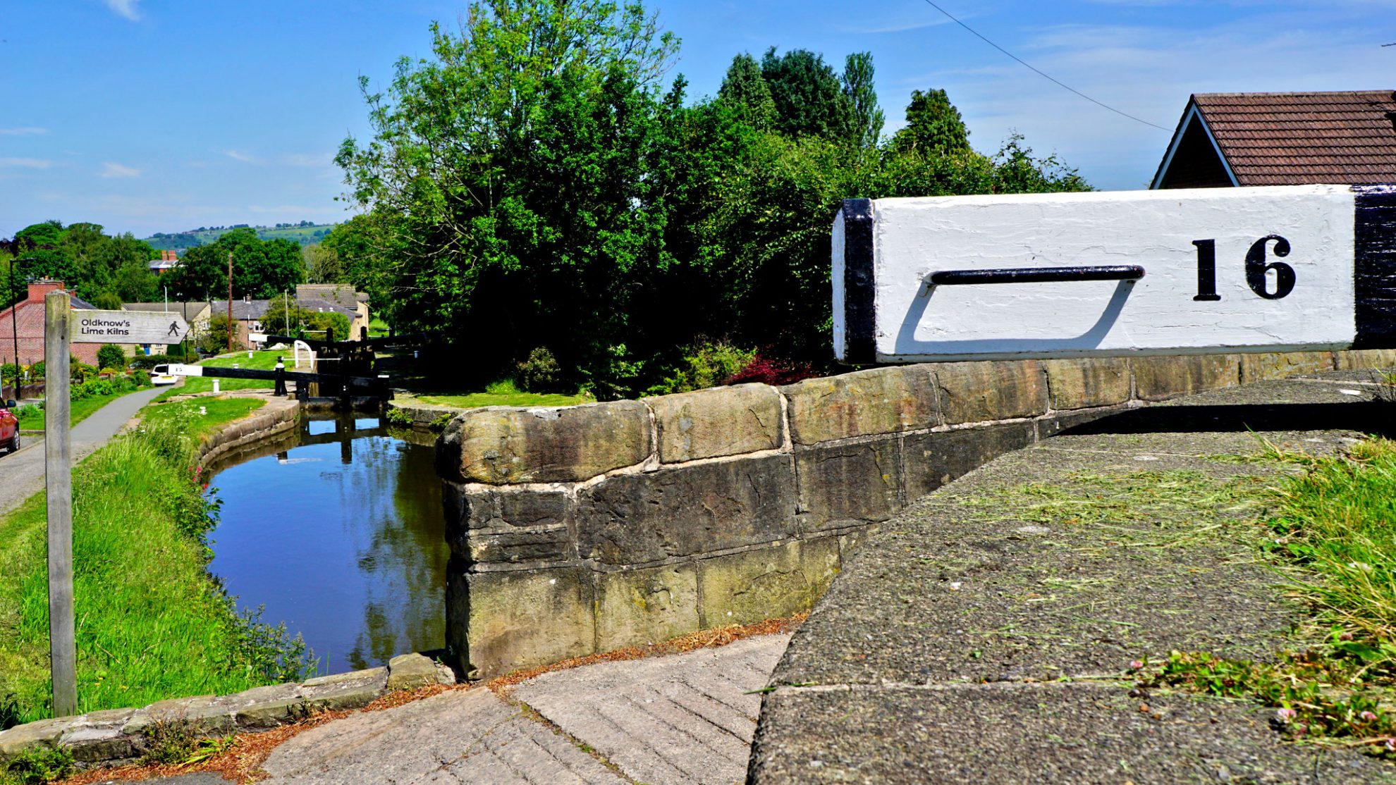 Lower Peak Forest Canal & Marple Locks cycle route guide • Peaks ...